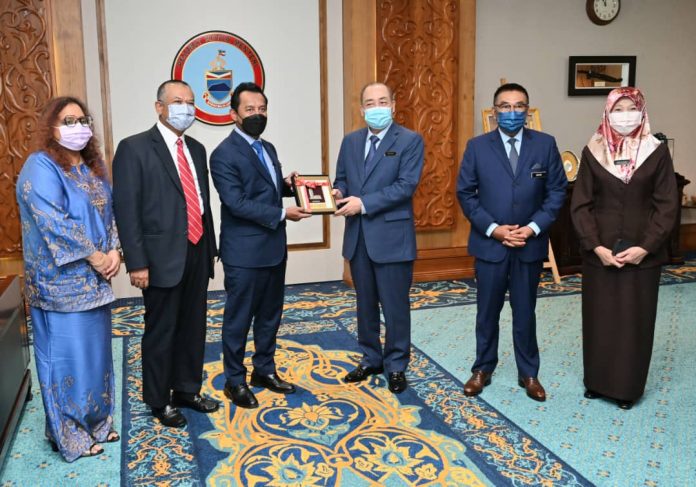 Petronas to build Sabah’s first LNG facility at SOGIP | BORNEONEWS.NET